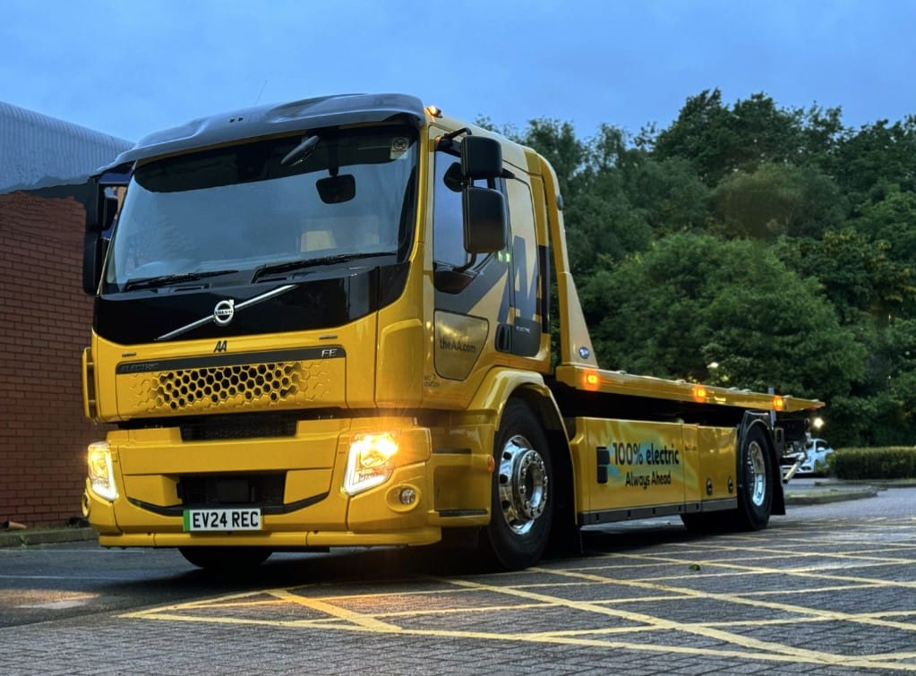 UK first - AA launches a trio of full-electric recovery vehicles ...